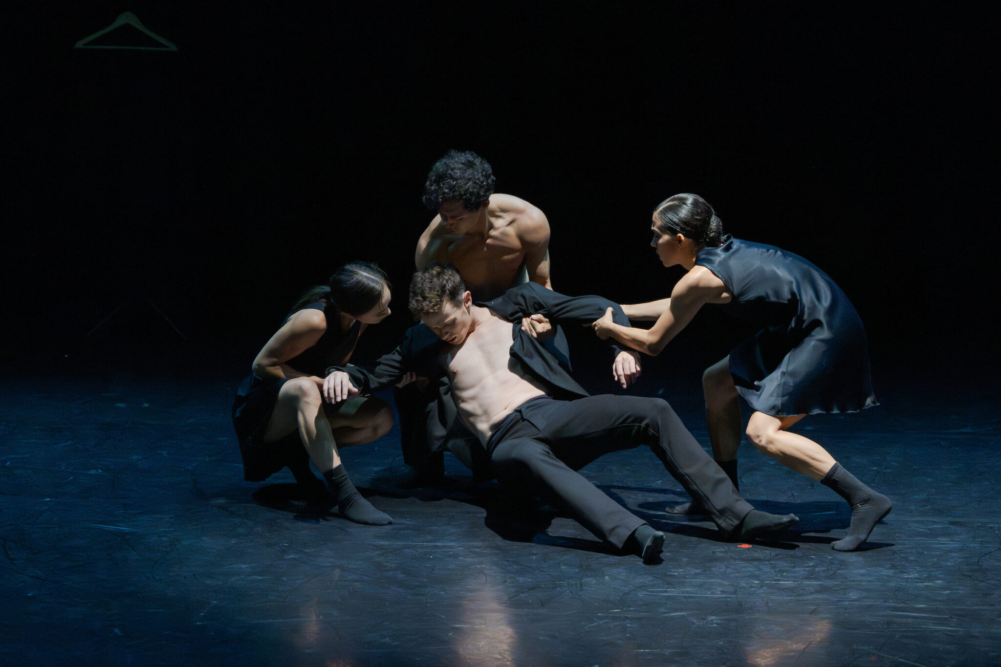 A girdle of dance about the earth – Scottish Ballet meets Royal New Zealand Ballet in Wellington ...